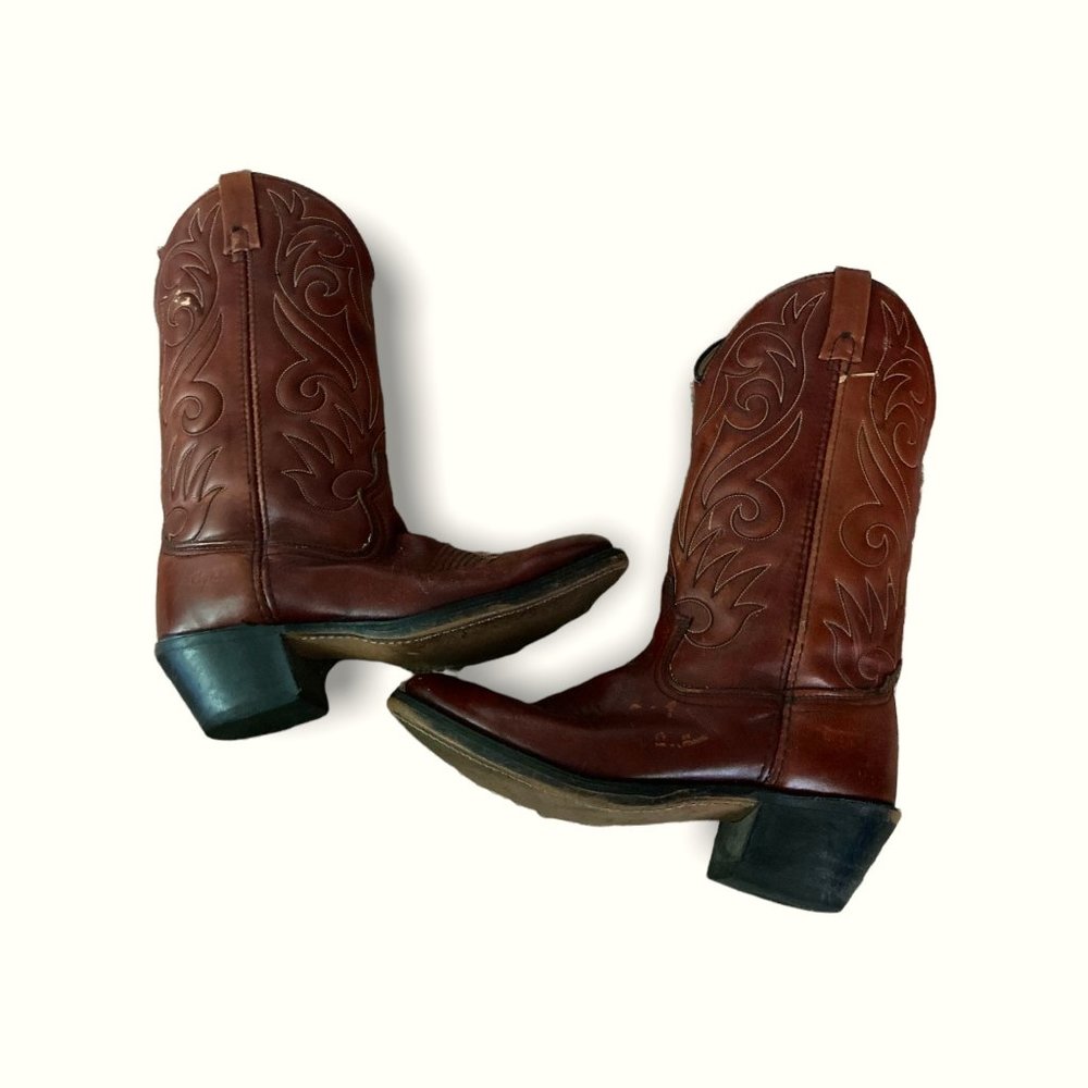 Dingo Distressed Brown Leather Western Boots - Gem